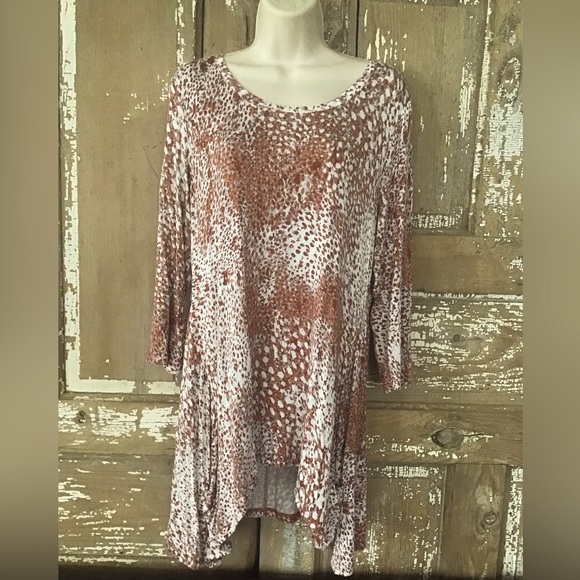 LOGO by Lori Goldstein | Tops | Logo By Lori Goldstein Medium Top High Low Rust And Gray | Poshmark